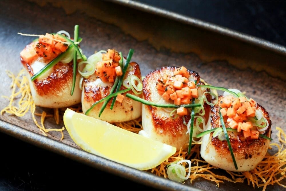 How Long Do Raw (And Cooked) Scallops Last In The Fridge Or Freezer ...