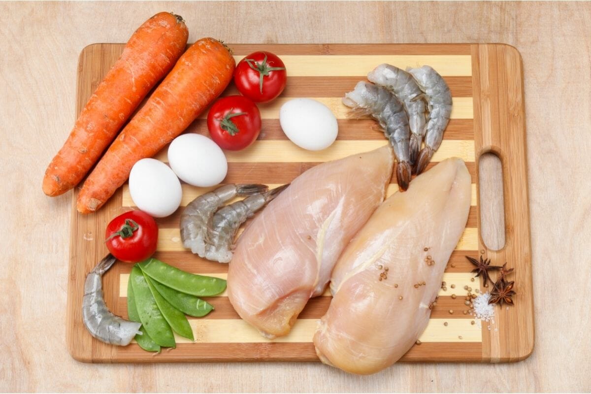 Chicken Breast Vs Shrimp (Nutrition Comparison) - The Rusty Spoon