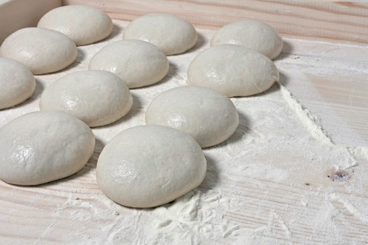 5 Easy Ways To Thaw-Out Frozen Pizza Dough - The Rusty Spoon