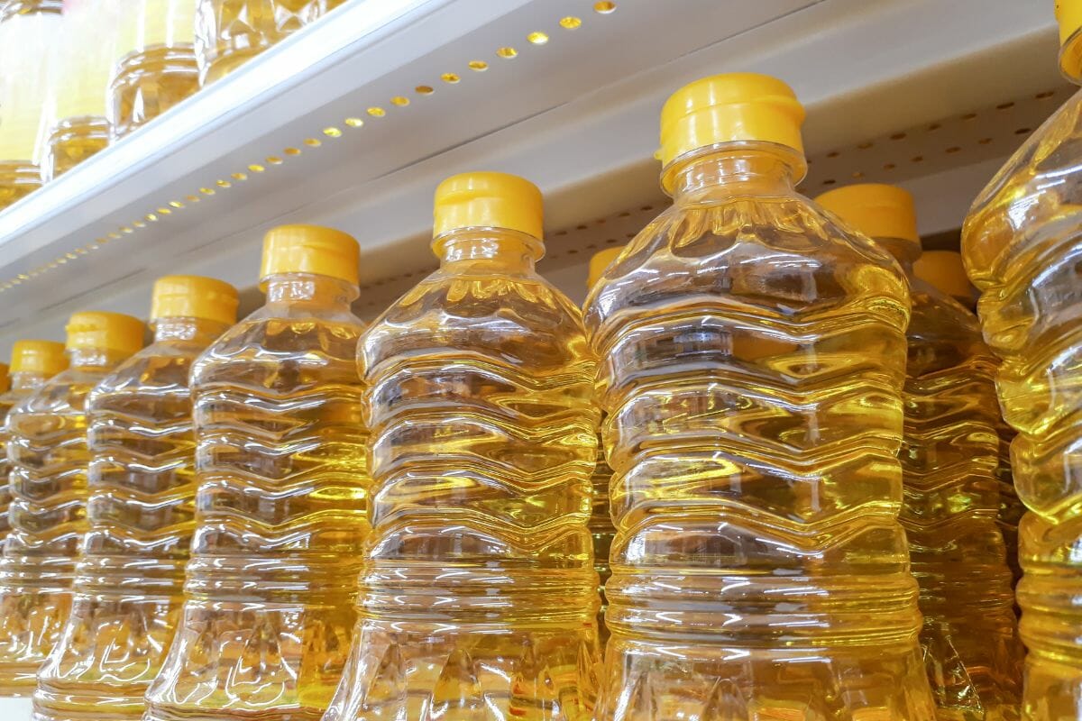 Will Vegetable Oil Turn Bad? - The Rusty Spoon
