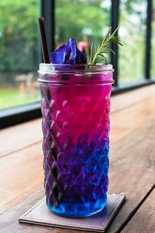 15 Best Blue Curacao Cocktails For A Smooth Sip Of Citrus - The Rusty Spoon