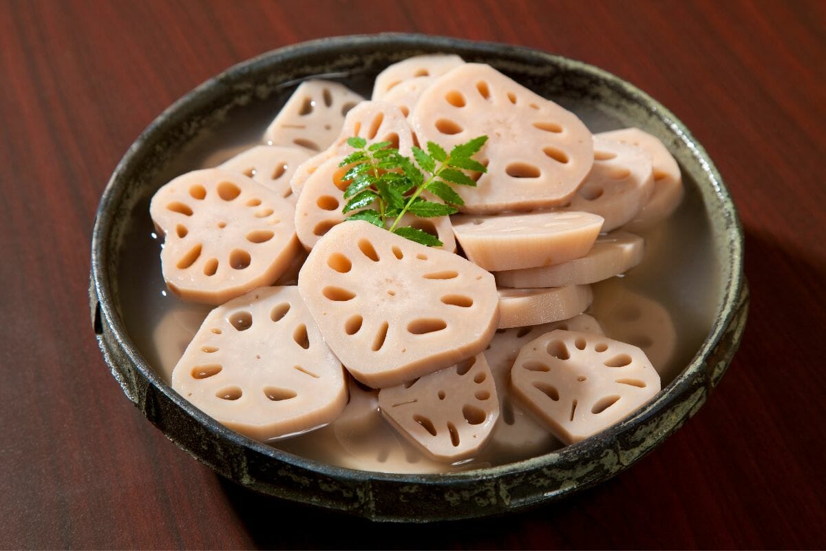 What Does The Lotus Root Taste Like? - The Rusty Spoon