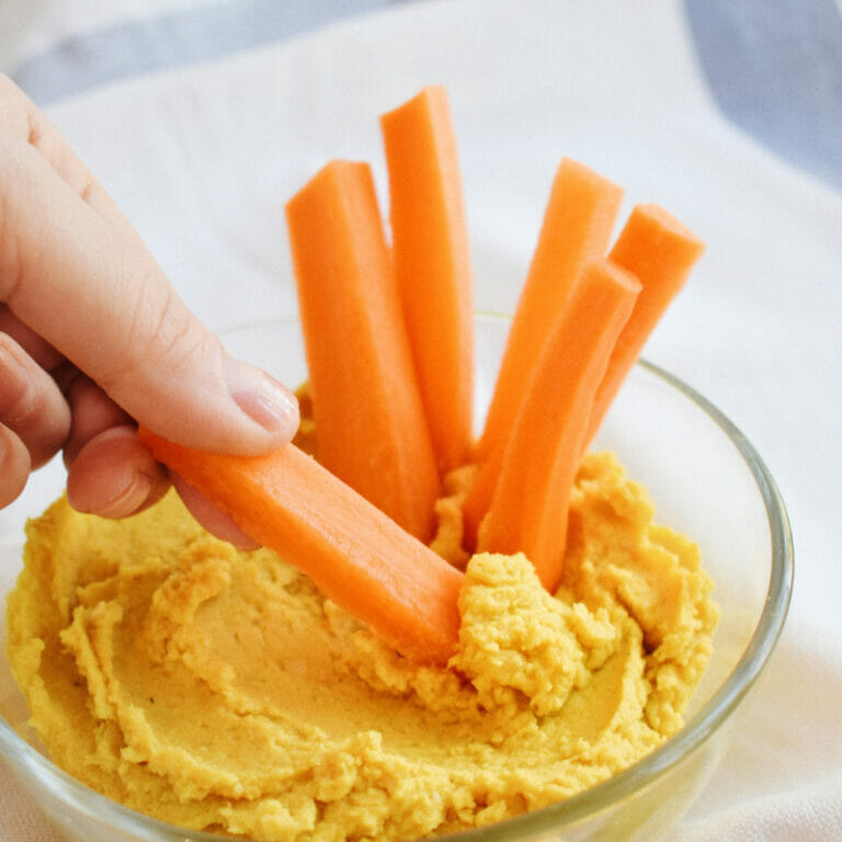 What Does Hummus Taste Like? - The Rusty Spoon