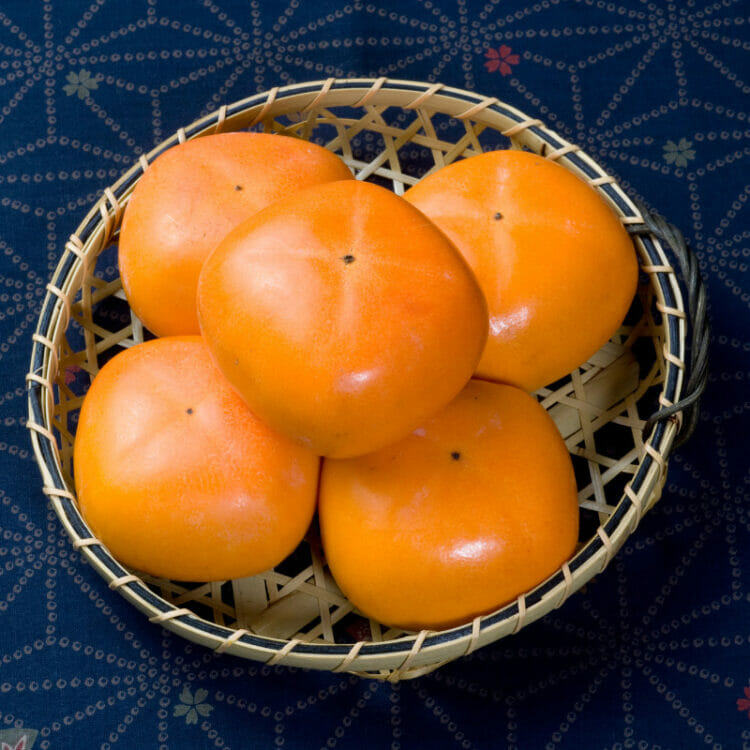 What Do Persimmons Taste Like? - The Rusty Spoon