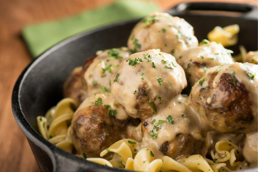 5 Perfect & Distinct Ways To Know How To Cook Frozen Meatballs - The ...