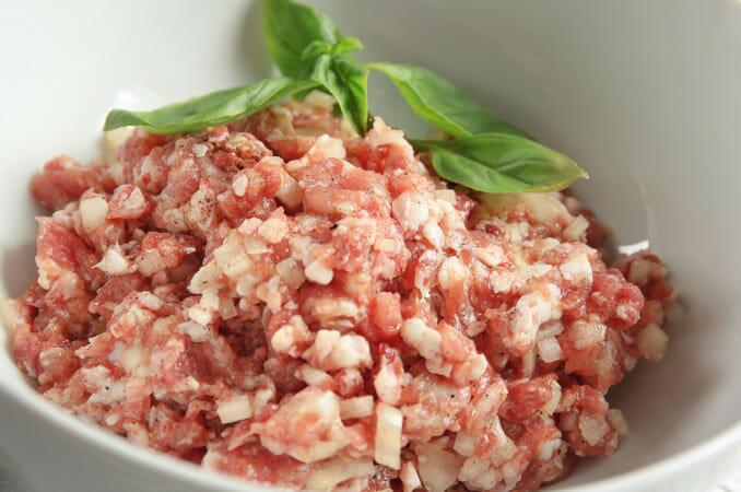 5 Foolproof Ways Of Knowing When Ground Turkey Is Bad - The Rusty Spoon